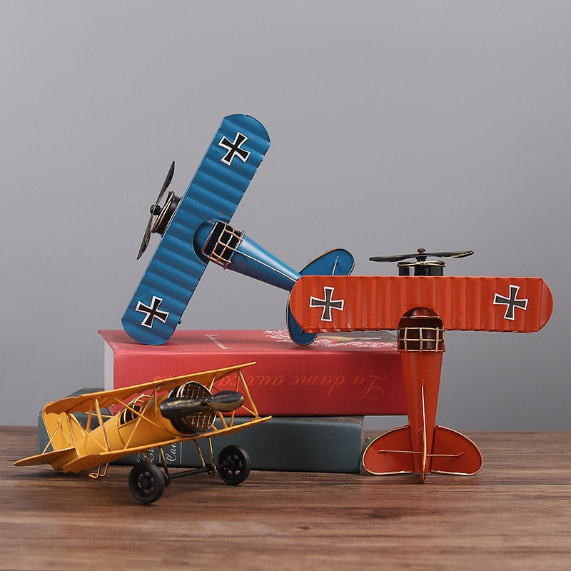 Retro Metal Plane Craft – Arte Attic