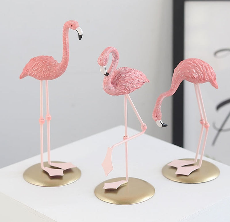 Pink Flamingo Figurine – Arte Attic
