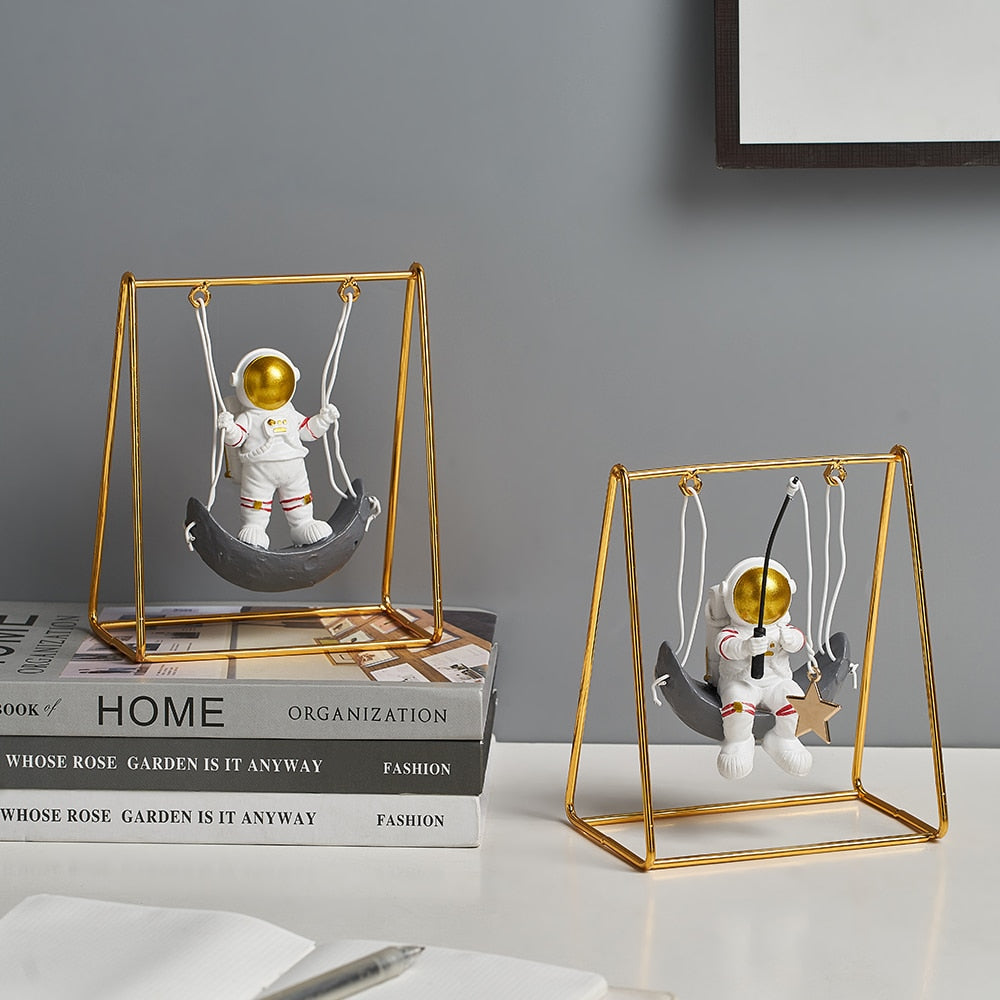 Astronaut Riding a Swing – Arte Attic